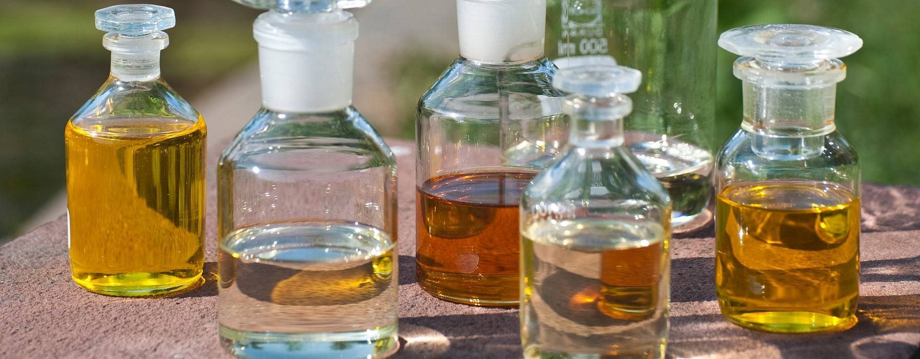 Huiles naturelles pour un soin du visage intensif,